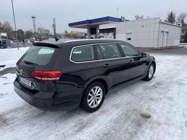 Melns Volkswagen Passat 2018 Viļņa, ar dzinēja tilpumu 1.60 L un nobraukumu 268 tūkst. km par 8250 €, foto 2 vietnē AUTOMOTO.COM.LV