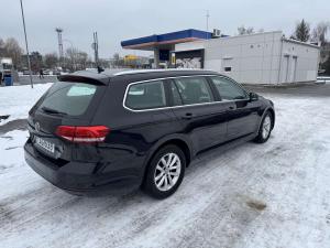 Black Volkswagen Passat 2018 in Vilnius, with an engine capacity of 1.60 L and mileage of 268 thousand km for 8250 €, photo 2 on AUTOMOTO.COM.LV