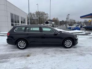 Black Volkswagen Passat 2018 in Vilnius, with an engine capacity of 1.60 L and mileage of 268 thousand km for 8250 €, photo 4 on AUTOMOTO.COM.LV