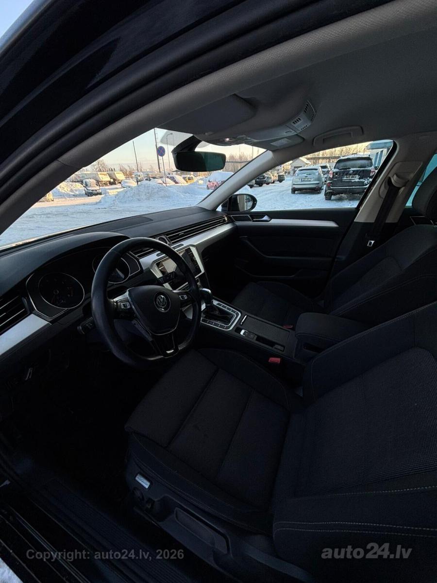 Black Volkswagen Passat 2018 in Tallinn, with an engine capacity of 1.40 L and mileage of 200 thousand km for 14900 €, photo 6 on AUTOMOTO.COM.LV