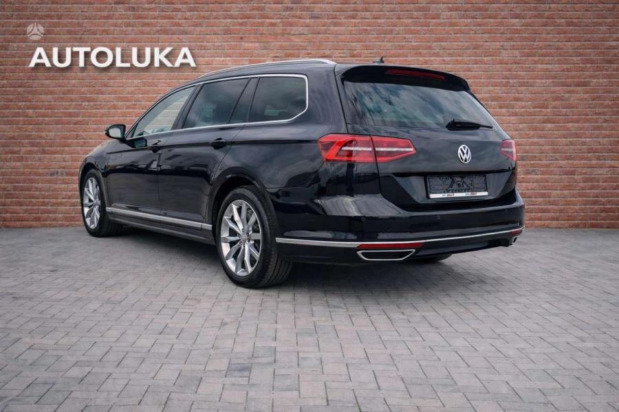 Melns Volkswagen Passat 2018 Marijampole, ar dzinēja tilpumu 1.97 L un nobraukumu 196 tūkst. km par 16698 €, foto 2 vietnē AUTOMOTO.COM.LV