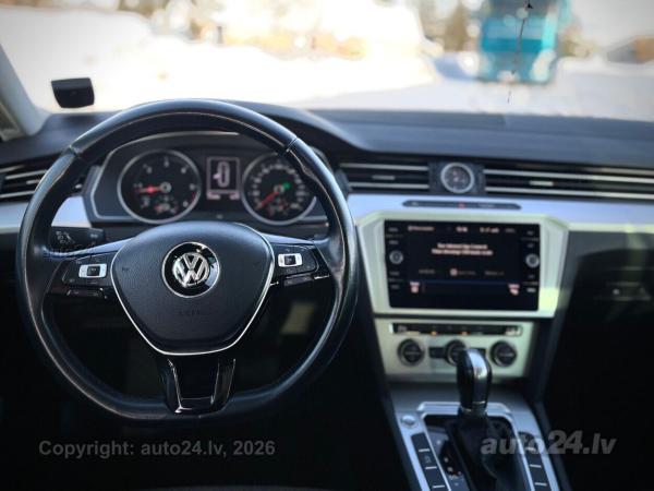 Black Volkswagen Passat 2018 in Tallinn, with an engine capacity of 1.60 L and mileage of 214 thousand km for 13900 €, photo 8 on AUTOMOTO.COM.LV