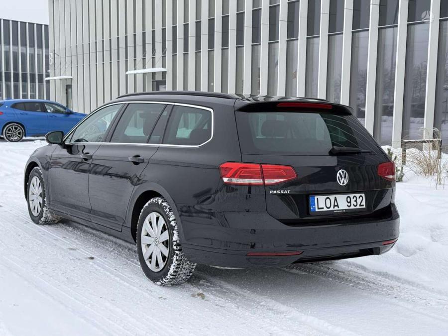Black Volkswagen Passat 2018 in Vilnius, with an engine capacity of 1.40 L and mileage of 187 thousand km for 13500 €, photo 4 on AUTOMOTO.COM.LV