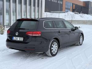 Black Volkswagen Passat 2018 in Vilnius, with an engine capacity of 1.40 L and mileage of 187 thousand km for 13500 €, photo 7 on AUTOMOTO.COM.LV