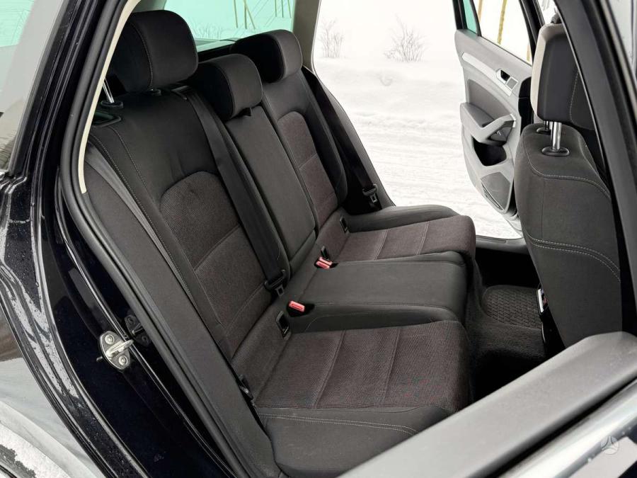 Black Volkswagen Passat 2018 in Vilnius, with an engine capacity of 1.40 L and mileage of 187 thousand km for 13500 €, photo 15 on AUTOMOTO.COM.LV