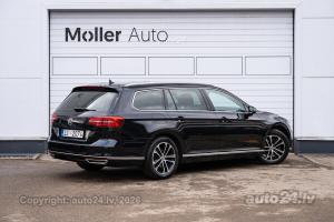 Black Volkswagen Passat 2018 in Riga, with an engine capacity of 2.00 L and mileage of 252 thousand km for 13550 €, photo 3 on AUTOMOTO.COM.LV