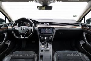 Black Volkswagen Passat 2018 in Riga, with an engine capacity of 2.00 L and mileage of 252 thousand km for 13550 €, photo 8 on AUTOMOTO.COM.LV