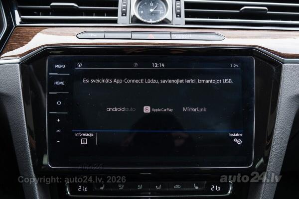 Black Volkswagen Passat 2018 in Riga, with an engine capacity of 2.00 L and mileage of 252 thousand km for 13550 €, photo 11 on AUTOMOTO.COM.LV