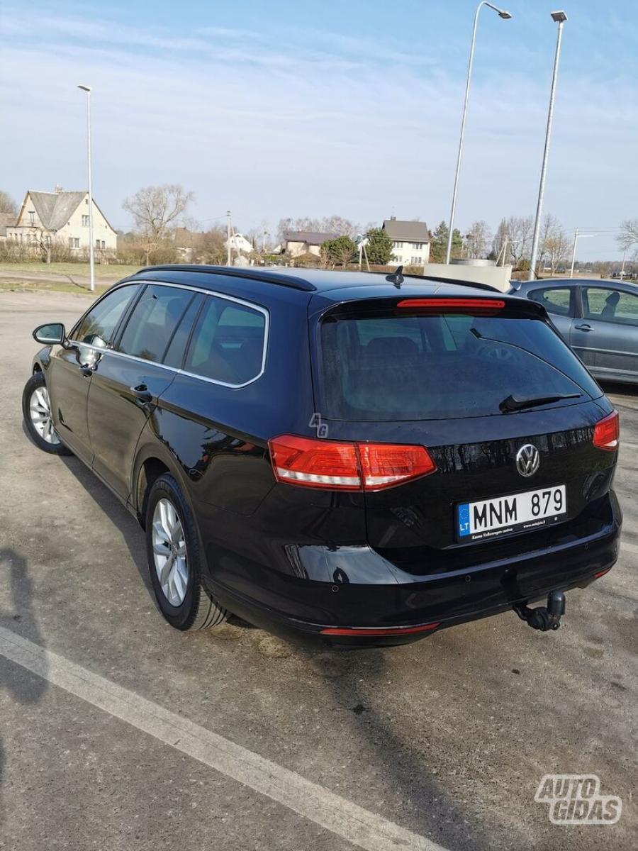 Black Volkswagen Passat 2018 in Kaunas, with an engine capacity of 2.00 L and mileage of 273 thousand km for 11900 €, photo 3 on AUTOMOTO.COM.LV