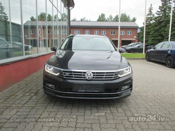 Black Volkswagen Passat 2018 in Tartu, with an engine capacity of 2.00 L and mileage of 235 thousand km for 13990 €, photo 2 on AUTOMOTO.COM.LV