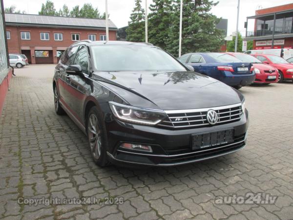 Black Volkswagen Passat 2018 in Tartu, with an engine capacity of 2.00 L and mileage of 235 thousand km for 13990 €, photo 3 on AUTOMOTO.COM.LV