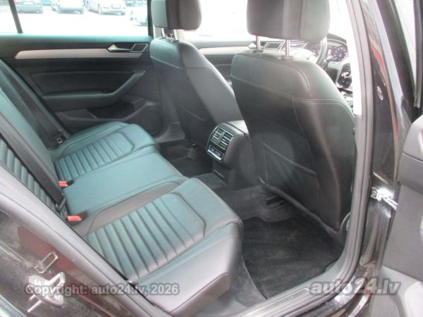 Black Volkswagen Passat 2018 in Tartu, with an engine capacity of 2.00 L and mileage of 235 thousand km for 13990 €, photo 10 on AUTOMOTO.COM.LV