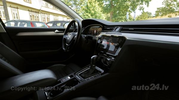 Black Volkswagen Passat 2018 in Tartu, with an engine capacity of 2.00 L and mileage of 242 thousand km for 13999 €, photo 10 on AUTOMOTO.COM.LV
