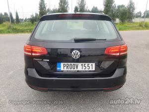 Black Volkswagen Passat 2018 in Tartu, with an engine capacity of 2.00 L and mileage of 225 thousand km for 12990 €, photo 7 on AUTOMOTO.COM.LV