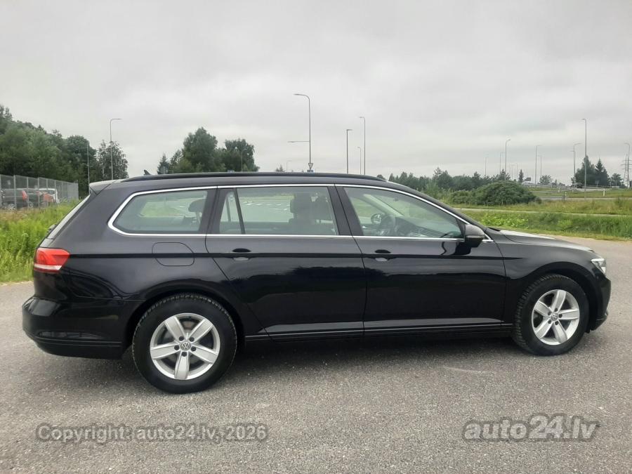 Black Volkswagen Passat 2018 in Tartu, with an engine capacity of 2.00 L and mileage of 225 thousand km for 12990 €, photo 9 on AUTOMOTO.COM.LV