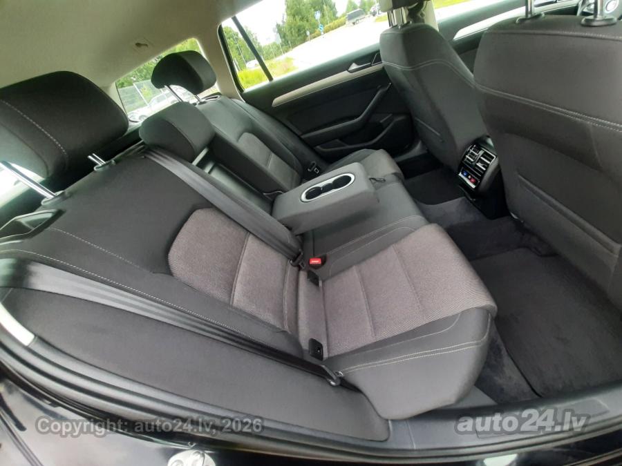 Black Volkswagen Passat 2018 in Tartu, with an engine capacity of 2.00 L and mileage of 225 thousand km for 12990 €, photo 16 on AUTOMOTO.COM.LV