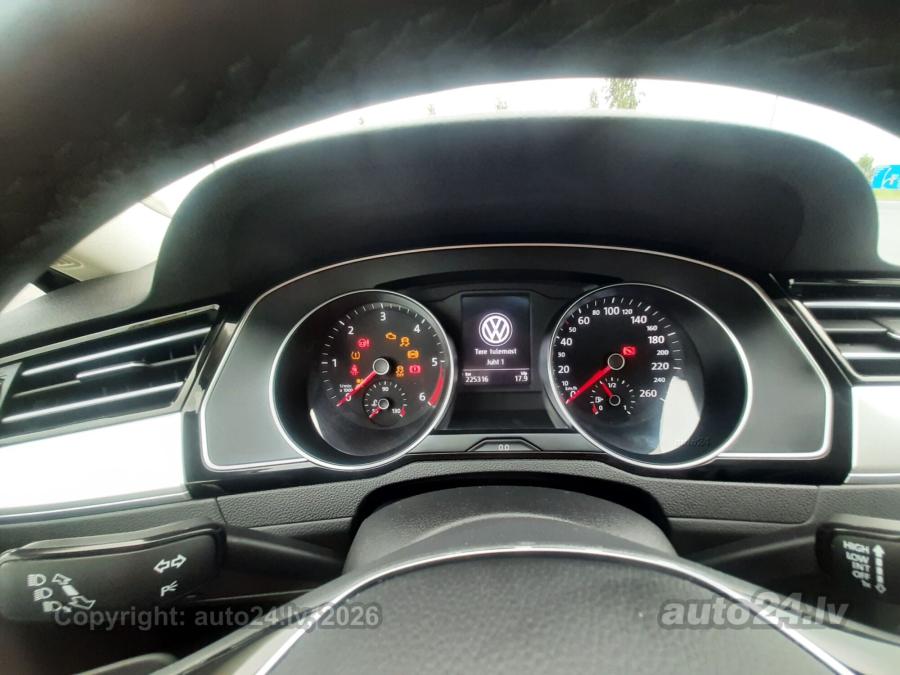 Black Volkswagen Passat 2018 in Tartu, with an engine capacity of 2.00 L and mileage of 225 thousand km for 12990 €, photo 22 on AUTOMOTO.COM.LV