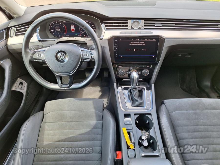 Black Volkswagen Passat 2018 in Tallinn, with an engine capacity of 1.80 L and mileage of 95 thousand km for 20500 €, photo 10 on AUTOMOTO.COM.LV