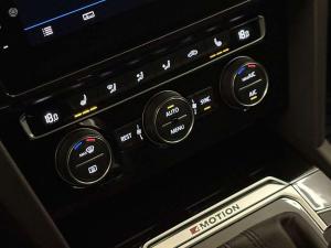 Melns Volkswagen Passat 2018 Marijampole, ar dzinēja tilpumu 1.97 L un nobraukumu 219 tūkst. km par 13950 €, foto 39 vietnē AUTOMOTO.COM.LV