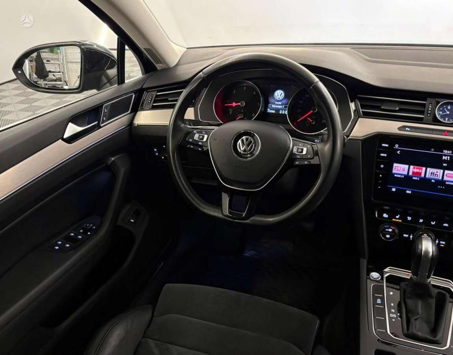 Melns Volkswagen Passat 2018 Marijampole, ar dzinēja tilpumu 1.97 L un nobraukumu 219 tūkst. km par 13950 €, foto 59 vietnē AUTOMOTO.COM.LV