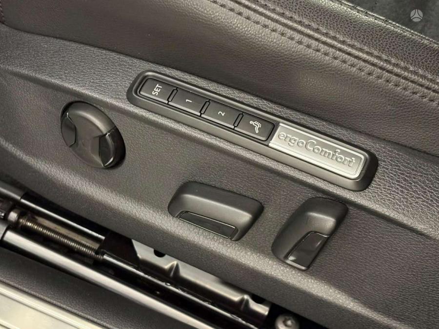 Melns Volkswagen Passat 2018 Marijampole, ar dzinēja tilpumu 1.97 L un nobraukumu 219 tūkst. km par 13950 €, foto 63 vietnē AUTOMOTO.COM.LV