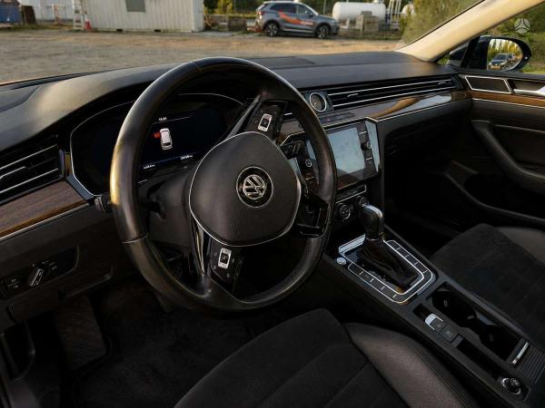 Melns Volkswagen Passat 2018 Pakruojis, ar dzinēja tilpumu 1.40 L un nobraukumu 301 tūkst. km par 8500 €, foto 9 vietnē AUTOMOTO.COM.LV