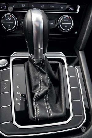 Melns Volkswagen Passat 2018 Marijampole, ar dzinēja tilpumu 1.97 L un nobraukumu 196 tūkst. km par 16577 €, foto 20 vietnē AUTOMOTO.COM.LV