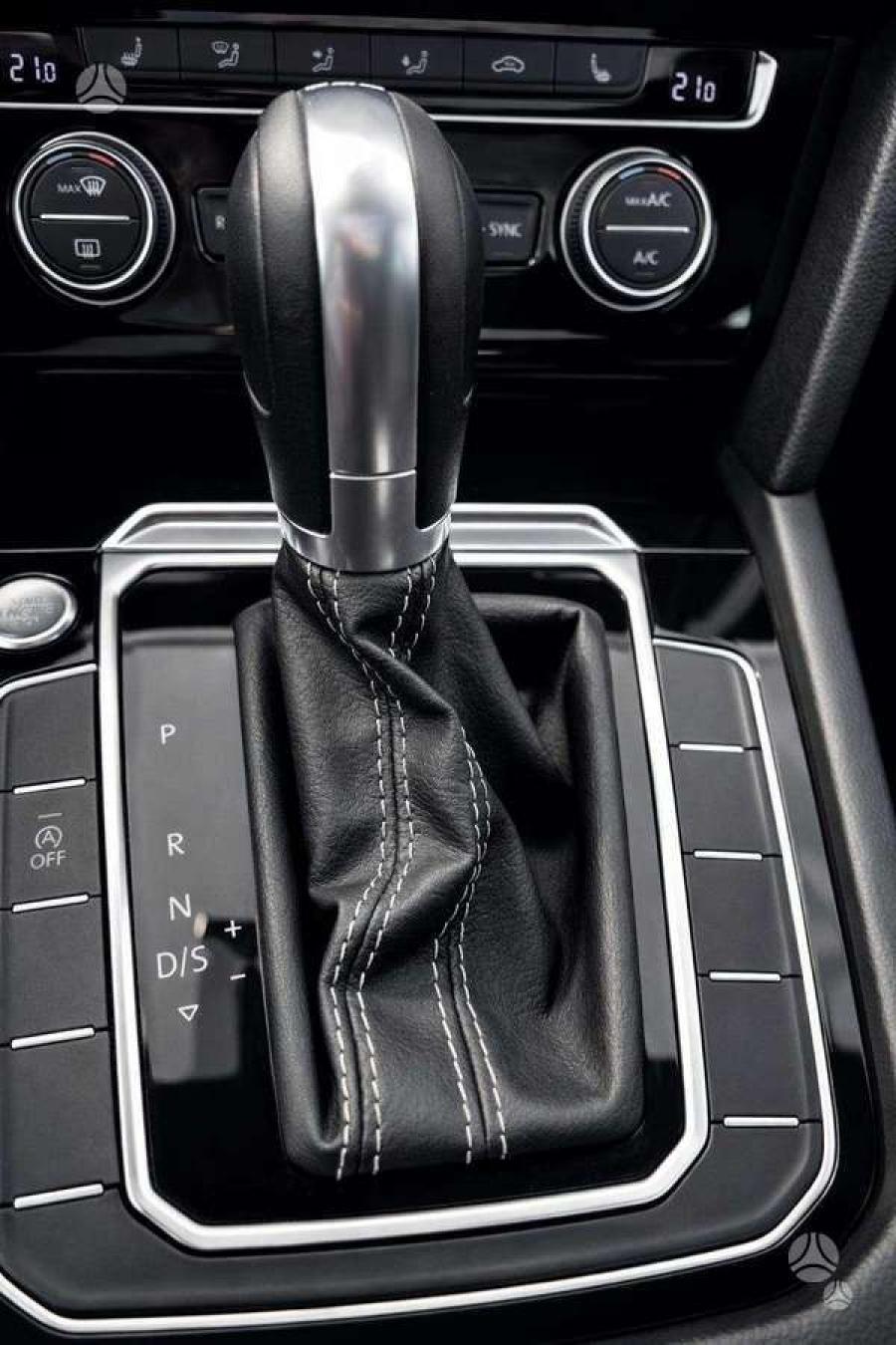 Melns Volkswagen Passat 2018 Marijampole, ar dzinēja tilpumu 1.97 L un nobraukumu 196 tūkst. km par 16577 €, foto 20 vietnē AUTOMOTO.COM.LV