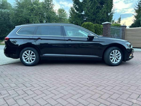 Black Volkswagen Passat 2018 in Kaunas, with an engine capacity of 1.50 L and mileage of 160 thousand km for 12490 €, photo 5 on AUTOMOTO.COM.LV