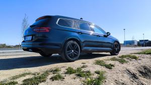 Melns Volkswagen Passat 2018 Klaipėda, ar dzinēja tilpumu 1.60 L un nobraukumu 210 tūkst. km par 10550 €, foto 4 vietnē AUTOMOTO.COM.LV