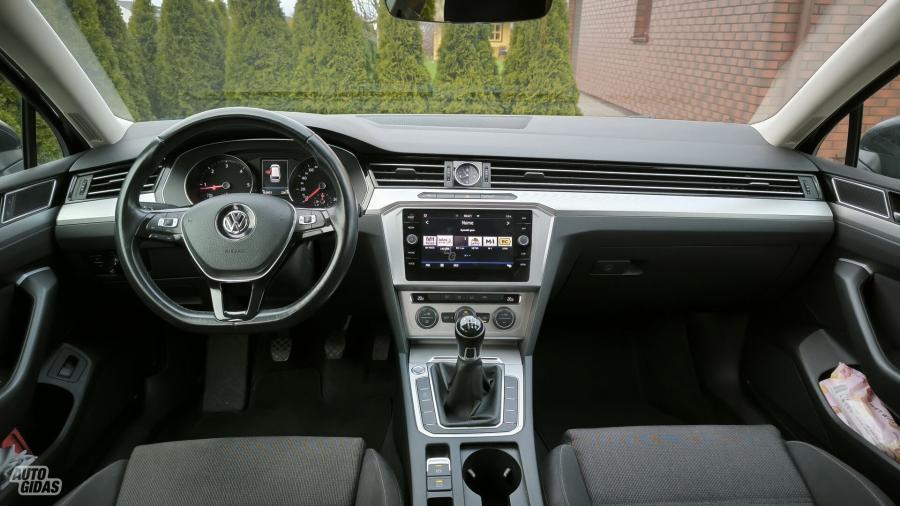 Melns Volkswagen Passat 2018 Klaipėda, ar dzinēja tilpumu 1.60 L un nobraukumu 210 tūkst. km par 10550 €, foto 13 vietnē AUTOMOTO.COM.LV