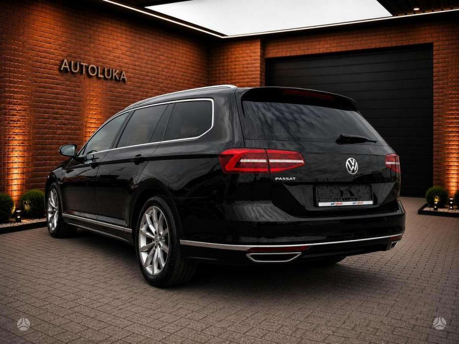 Black Volkswagen Passat 2018 in Marijampole, with an engine capacity of 1.97 L and mileage of 196 thousand km for 16577 €, photo 3 on AUTOMOTO.COM.LV