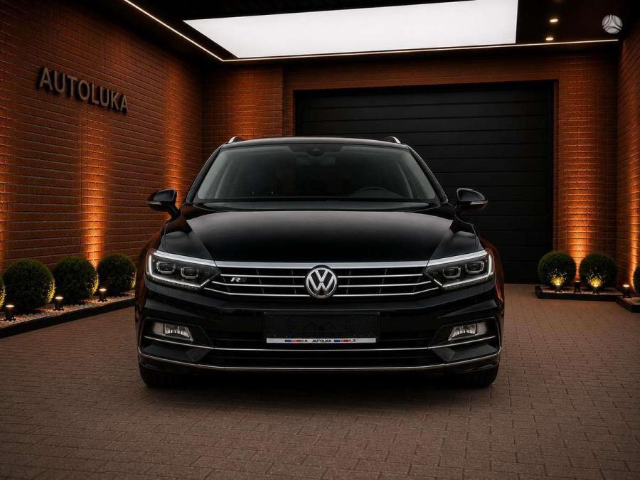 Black Volkswagen Passat 2018 in Marijampole, with an engine capacity of 1.97 L and mileage of 196 thousand km for 16577 €, photo 6 on AUTOMOTO.COM.LV