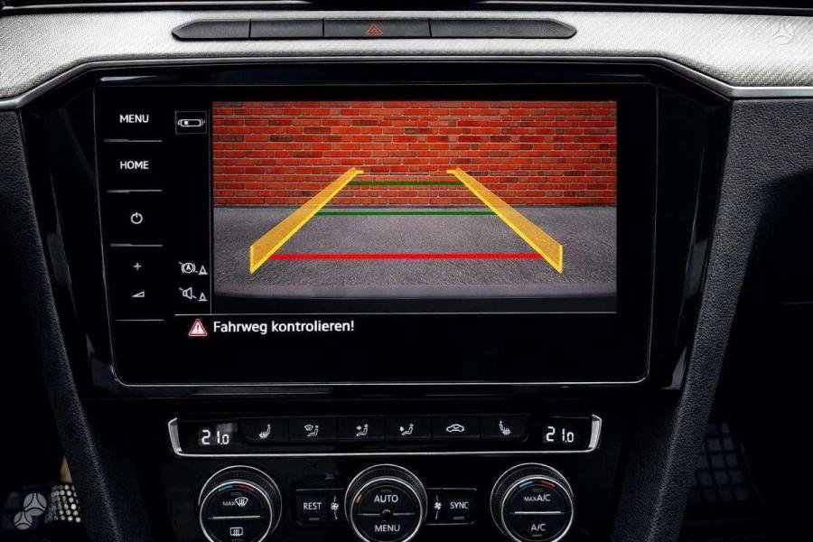Black Volkswagen Passat 2018 in Marijampole, with an engine capacity of 1.97 L and mileage of 196 thousand km for 16577 €, photo 17 on AUTOMOTO.COM.LV