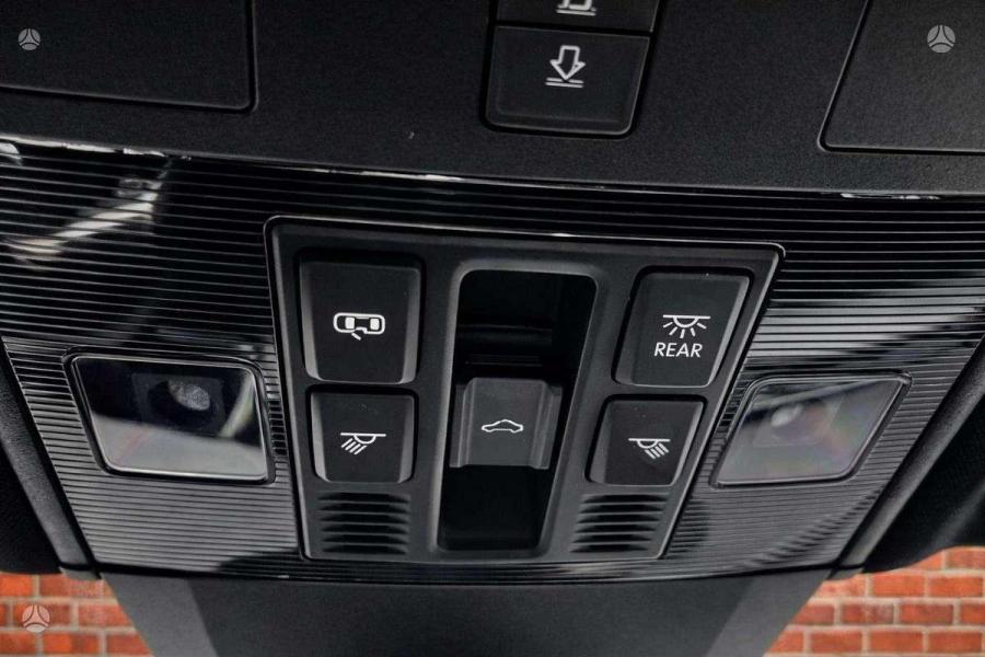 Black Volkswagen Passat 2018 in Marijampole, with an engine capacity of 1.97 L and mileage of 196 thousand km for 16577 €, photo 21 on AUTOMOTO.COM.LV