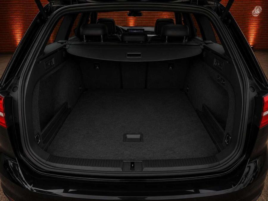 Black Volkswagen Passat 2018 in Marijampole, with an engine capacity of 1.97 L and mileage of 196 thousand km for 16577 €, photo 29 on AUTOMOTO.COM.LV