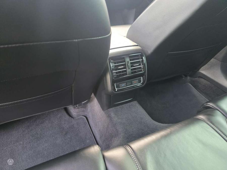 Melns Volkswagen Passat 2018 Viļņa, ar dzinēja tilpumu 1.97 L un nobraukumu 271 tūkst. km par 12000 €, foto 14 vietnē AUTOMOTO.COM.LV