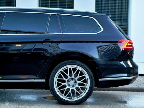 Фольксваген Пассат 2018 в Вильнюс на AUTOMOTO.COM.LV Черный Фольксваген Пассат 2018 в Вильнюс, объемом двигателя 1.60 л и пробегом 300 тыс. км за 9800 €, фото 5 на AUTOMOTO.COM.LV
