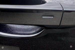 Black Volkswagen Passat 2018 in Marijampole, with an engine capacity of 1.97 L and mileage of 196 thousand km for 16577 €, photo 22 on AUTOMOTO.COM.LV