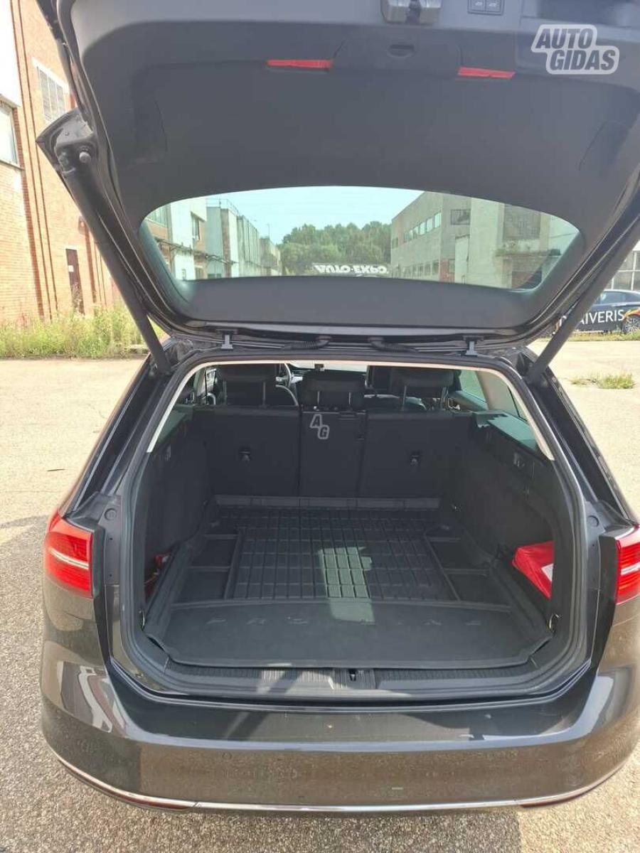 Melns Volkswagen Passat 2018 Panevēža, ar dzinēja tilpumu 2.00 L un nobraukumu 214 tūkst. km par 12500 €, foto 4 vietnē AUTOMOTO.COM.LV