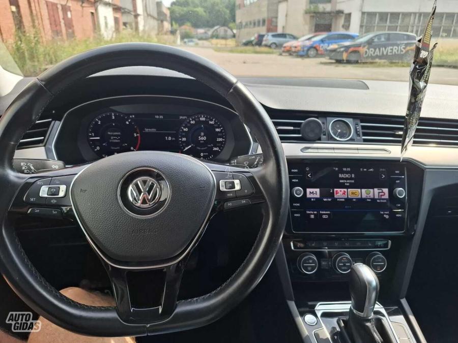 Melns Volkswagen Passat 2018 Panevēža, ar dzinēja tilpumu 2.00 L un nobraukumu 214 tūkst. km par 12500 €, foto 11 vietnē AUTOMOTO.COM.LV