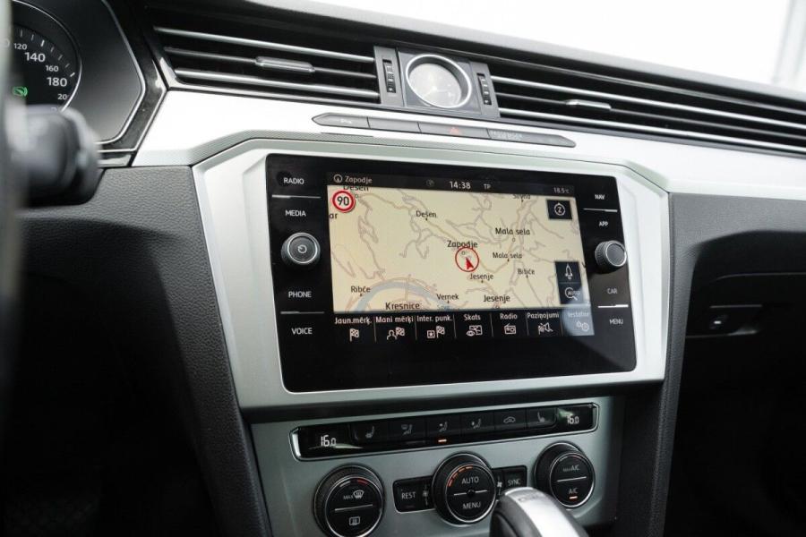 Черный Фольксваген Пассат 2018 в Рига, объемом двигателя 2.00 л и пробегом 241 тыс. км за 9850 €, фото 30 на AUTOMOTO.COM.LV