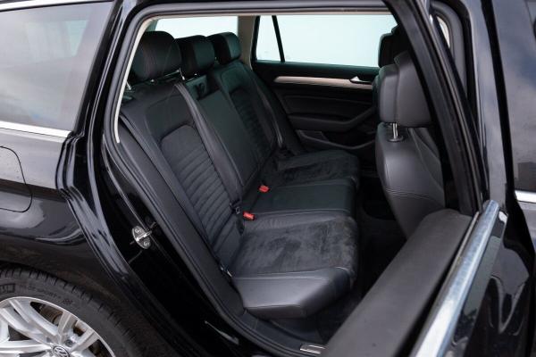Melns Volkswagen Passat 2018 Rīga, ar dzinēja tilpumu 2.00 L un nobraukumu 180 tūkst. km par 13800 €, foto 8 vietnē AUTOMOTO.COM.LV