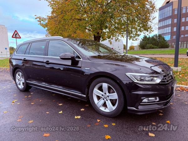 Volkswagen Passat 2018 in Tallinn on AUTOMOTO.COM.LV Black Volkswagen Passat 2018 in Tallinn, with an engine capacity of 2.00 L and mileage of 159 thousand km for 19900 €, photo 8 on AUTOMOTO.COM.LV