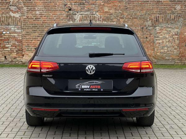 Black Volkswagen Passat 2019 in Kedainiai, with an engine capacity of 1.97 L and mileage of 270 thousand km for 12700 €, photo 8 on AUTOMOTO.COM.LV