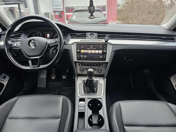 Melns Volkswagen Passat 2019 Šauļi, ar dzinēja tilpumu 2.00 L un nobraukumu 198 tūkst. km par 12800 €, foto 7 vietnē AUTOMOTO.COM.LV