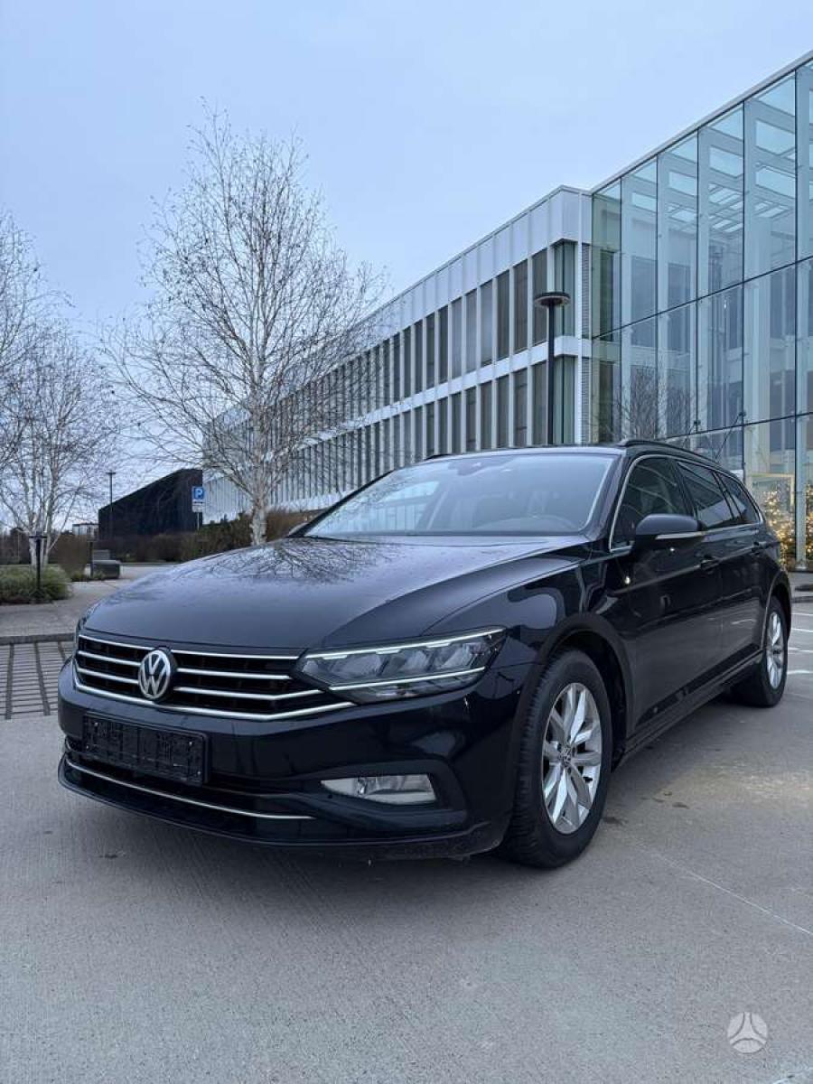 Black Volkswagen Passat 2019 in Vilnius, with an engine capacity of 1.97 L and mileage of 192 thousand km for 15700 €, photo 2 on AUTOMOTO.COM.LV