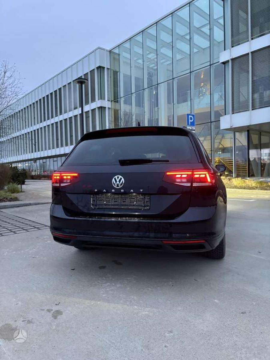 Black Volkswagen Passat 2019 in Vilnius, with an engine capacity of 1.97 L and mileage of 192 thousand km for 15700 €, photo 5 on AUTOMOTO.COM.LV
