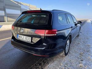 Black Volkswagen Passat 2019 in Marijampole, with an engine capacity of 2.00 L and mileage of 240 thousand km for 9750 €, photo 4 on AUTOMOTO.COM.LV