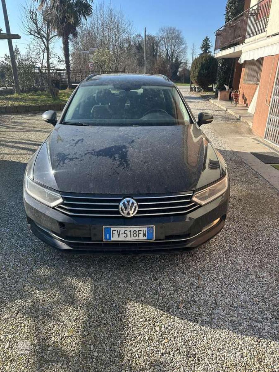 Black Volkswagen Passat 2019 in Kaunas, with an engine capacity of 2.00 L and mileage of 280 thousand km for 9750 €, photo 1 on AUTOMOTO.COM.LV